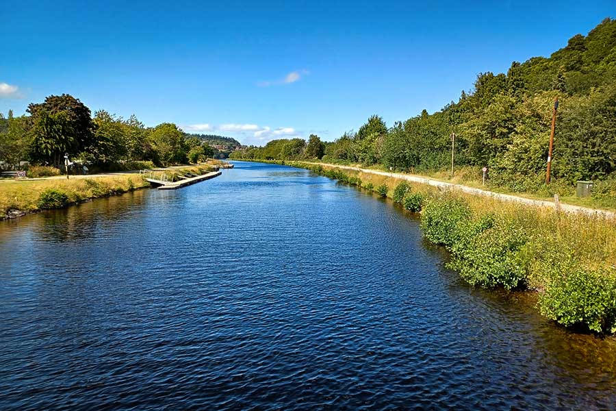 Inverness, Scotland: Castles, Hotels and Things To Do